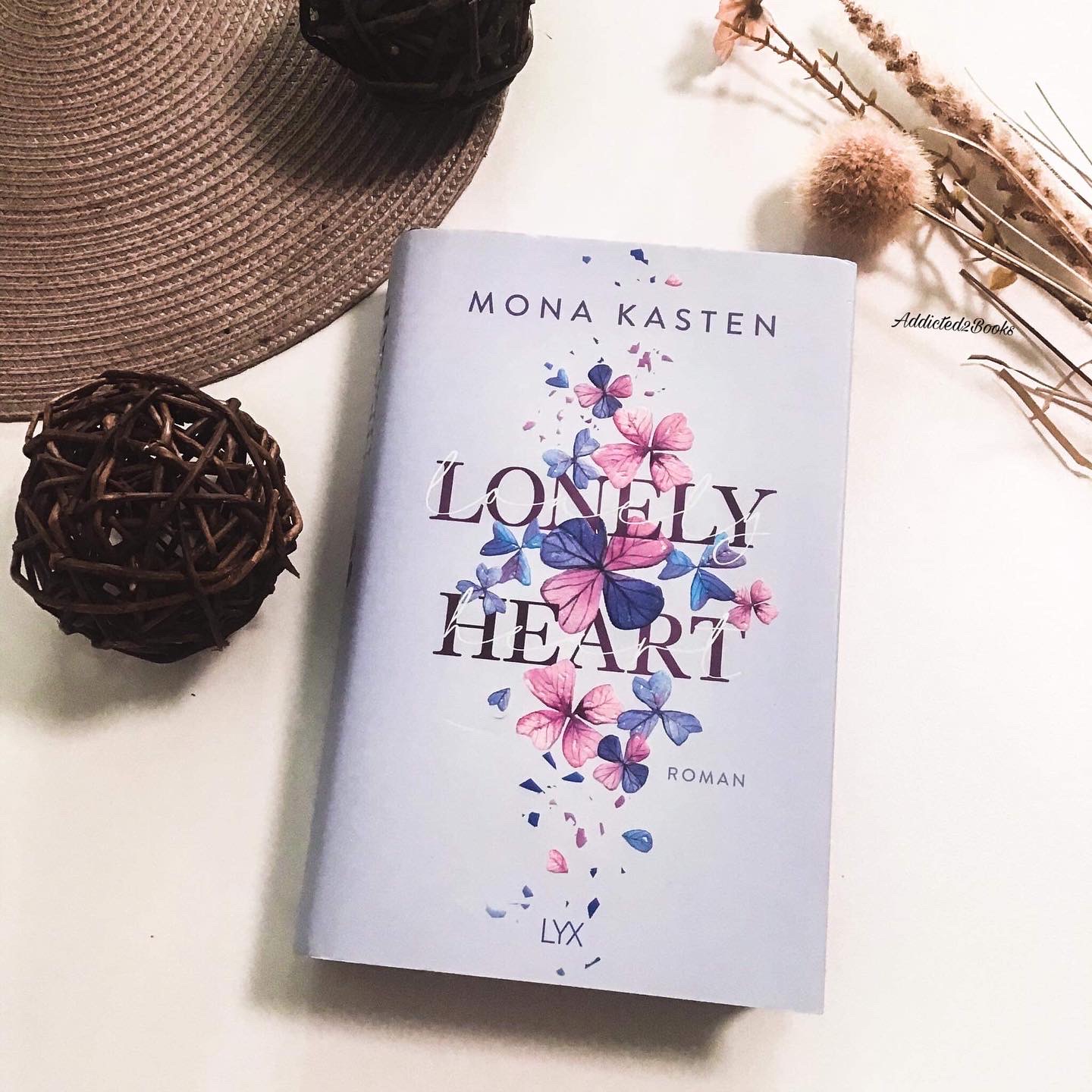 Rezension Lonely Heart (Scarlett Luck Band 1) – Addicted2Books-Blog